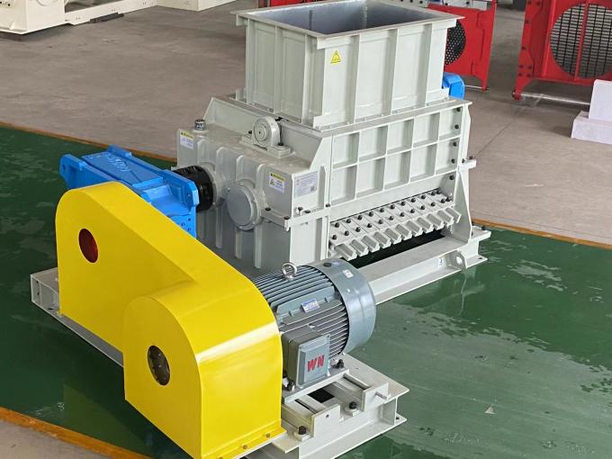 Double Tooth Roller Crusher Machine Full Automatic For Tunnel Kiln Plant