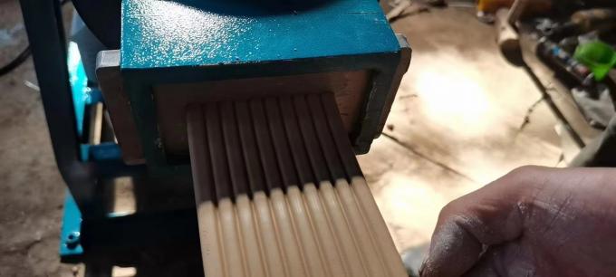 Automatic Small Vacuum Clay Brick Extruder Ceramics Pugmill Pottery ...