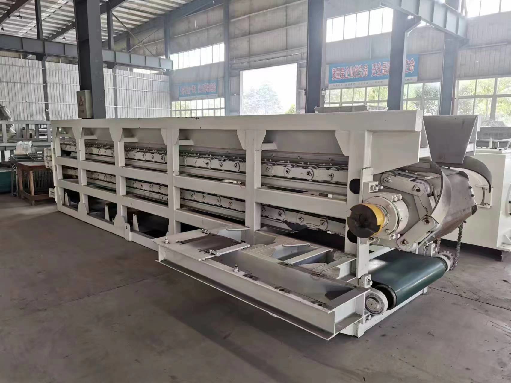 Full Steel Chain Plate Type Raw Material Feeding Machine for Automatic ...